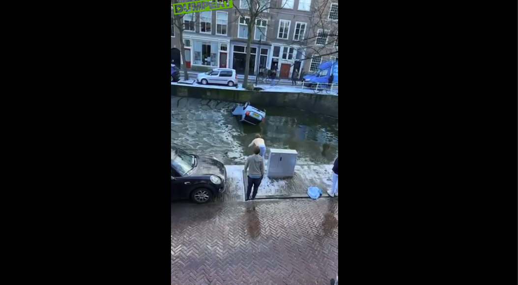 Student uit Delft springt in water om vrouw uit auto te redden ...